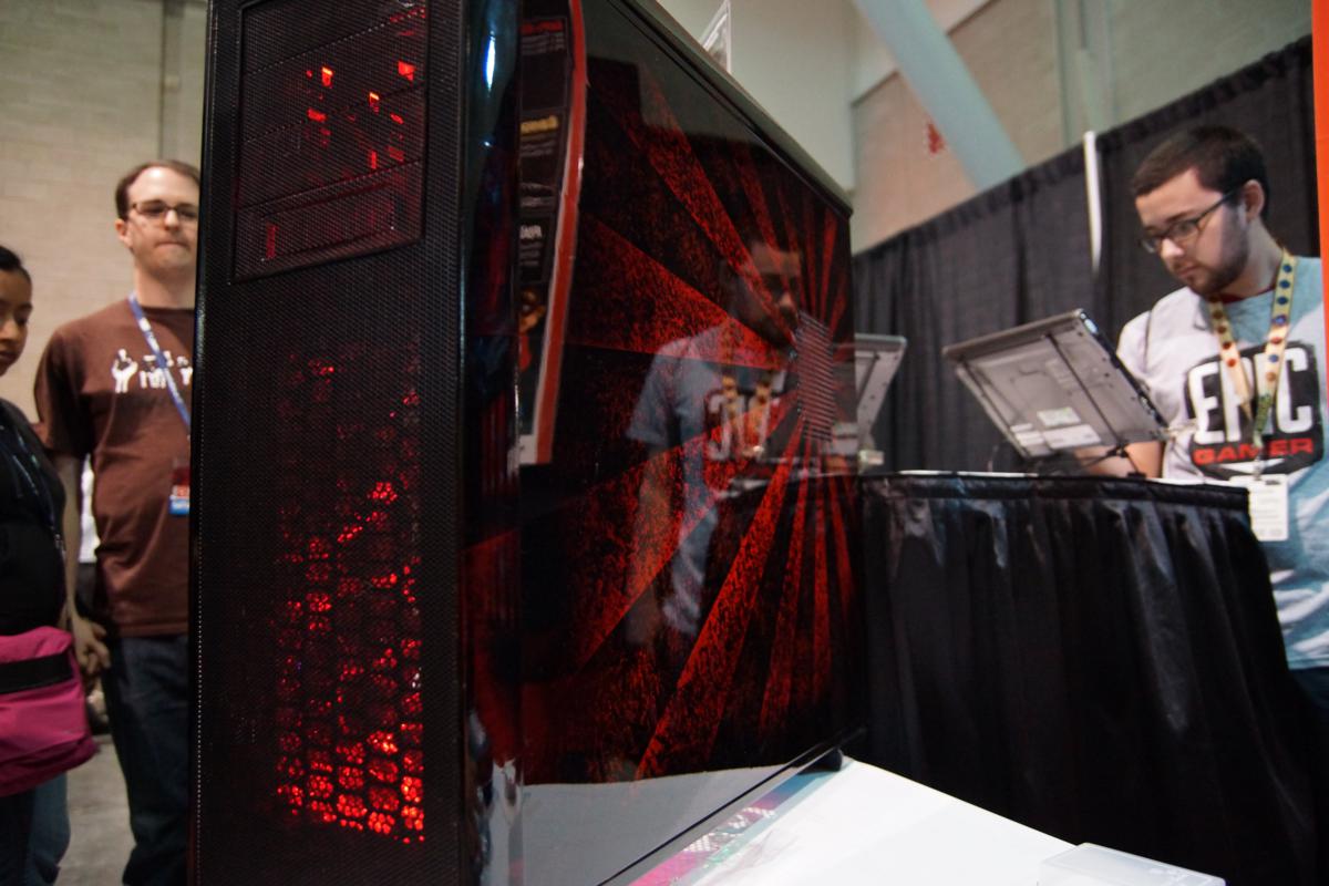 Dual-CPU, Dual-PSU Insane System at PAX East 2012 [Photos ...