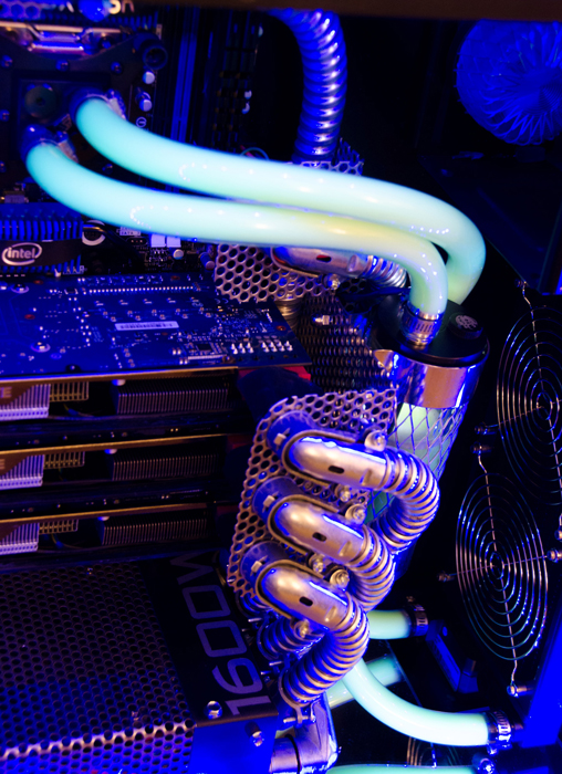 Rosewill Reveals PAX East '13 Throne Case Mod | GamersNexus - Gaming PC ...